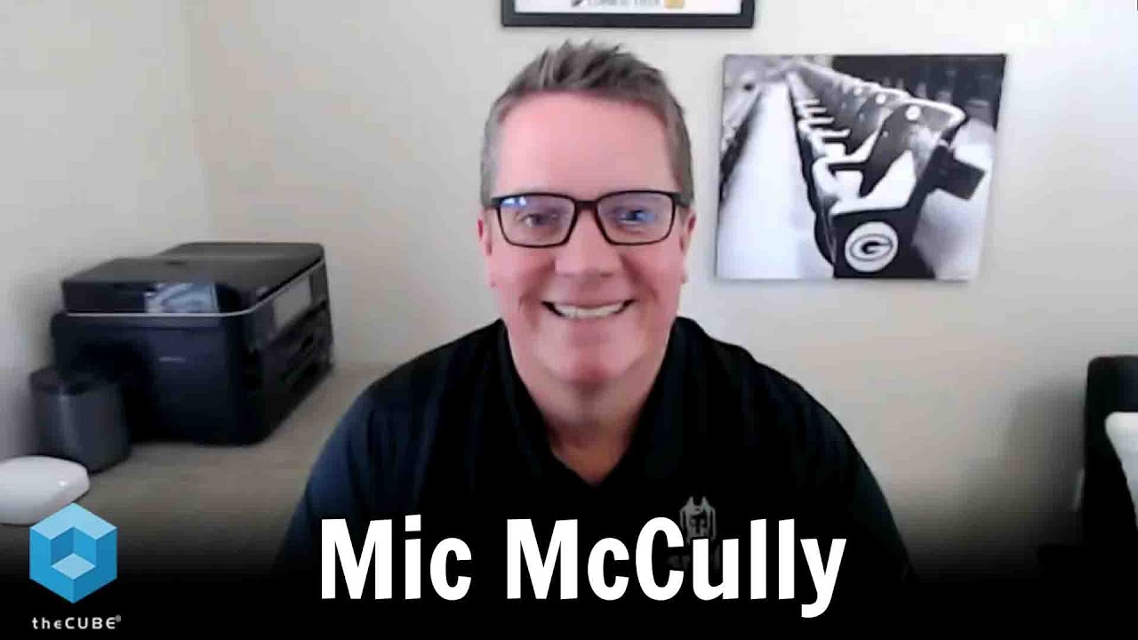 DockerCon 2022 | Mic McCully - YouTube