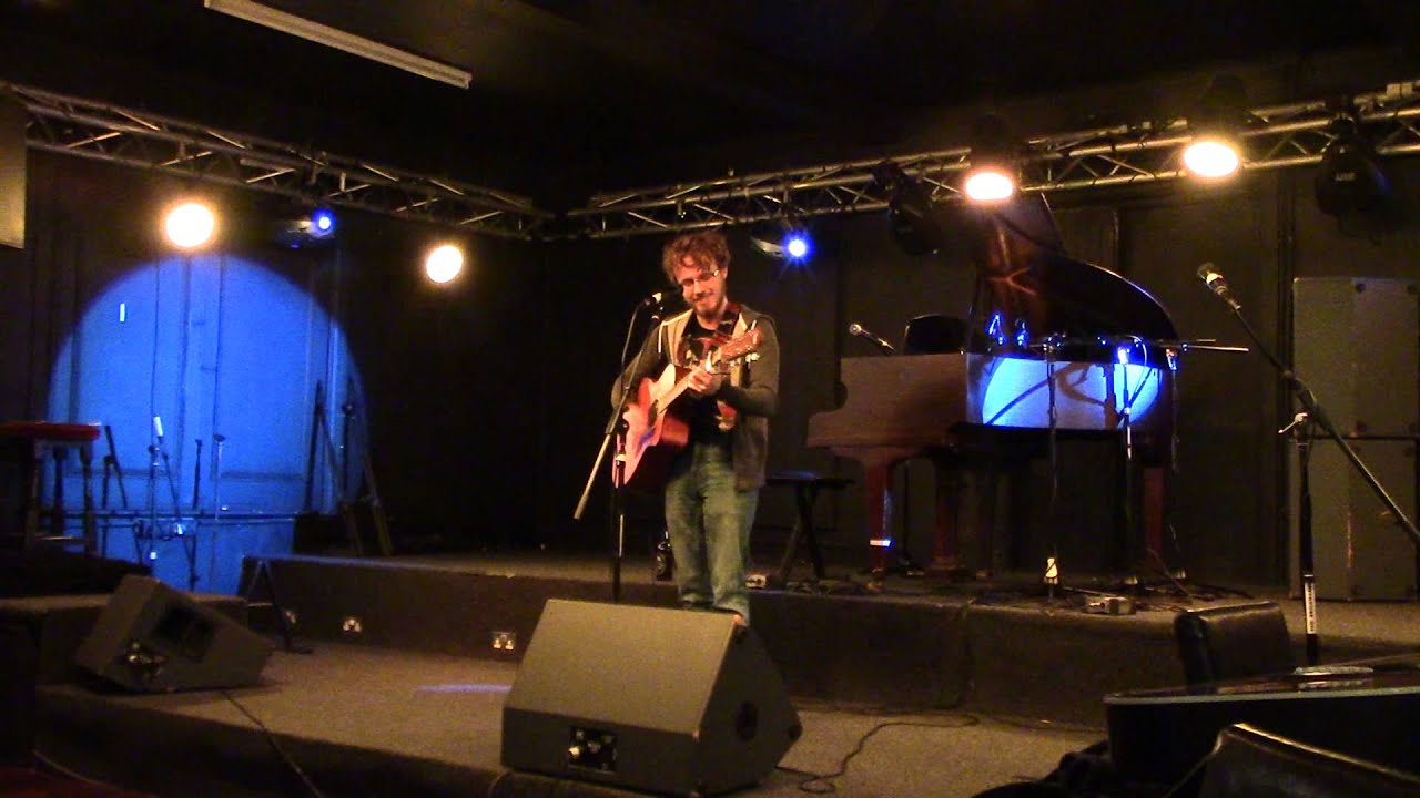 Joe Keeley Brickmakers Open Mic night - YouTube