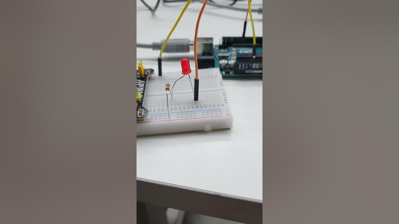 20233027 김민규 - 소프2 analogWrite()를 이용한 LED 밝기 제어 - YouTube