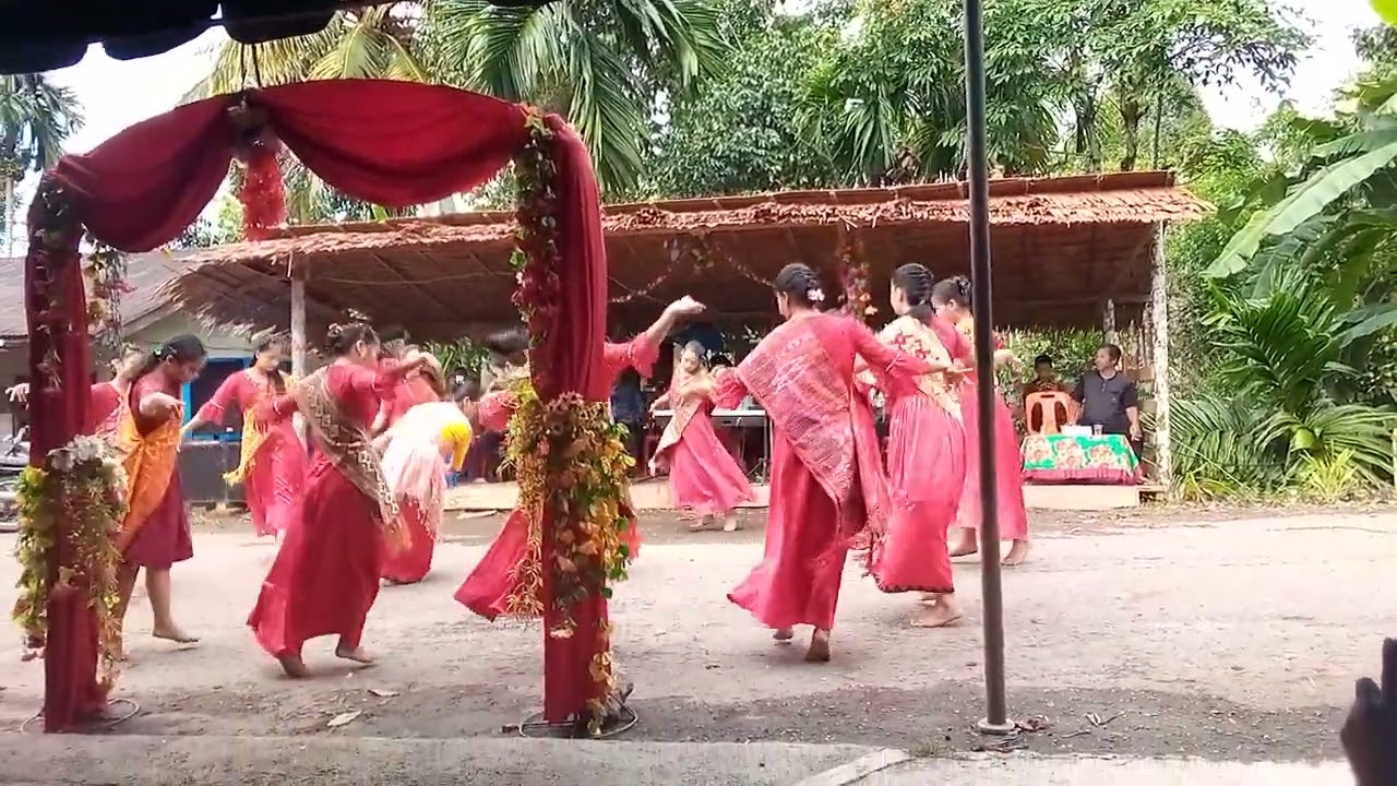 TARI TUWU & TARI MOYO di acara pernikahan - YouTube
