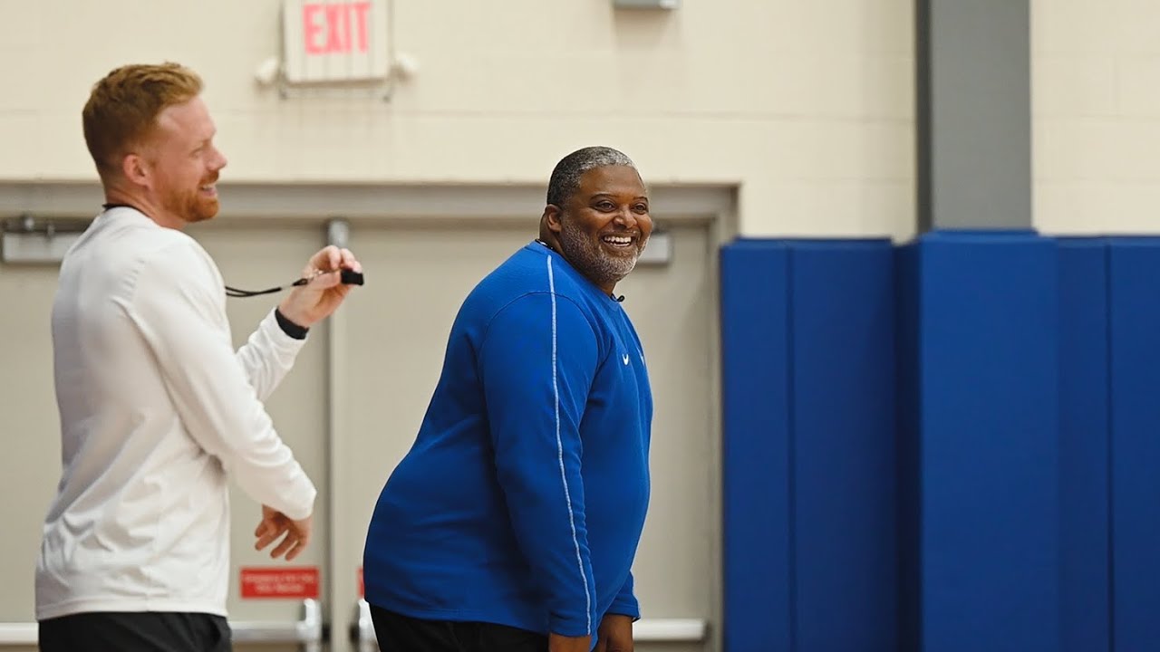 Billiken Basketball Mic'd Up with Corey Tate! - YouTube