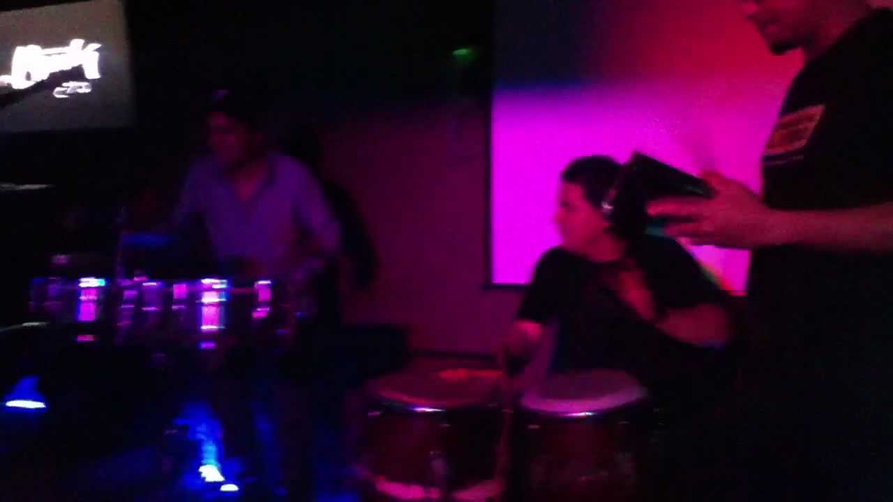 Ever Torres (timbal) y Gerardo Garcia "el oaxaco" (congas) SOLOS - YouTube