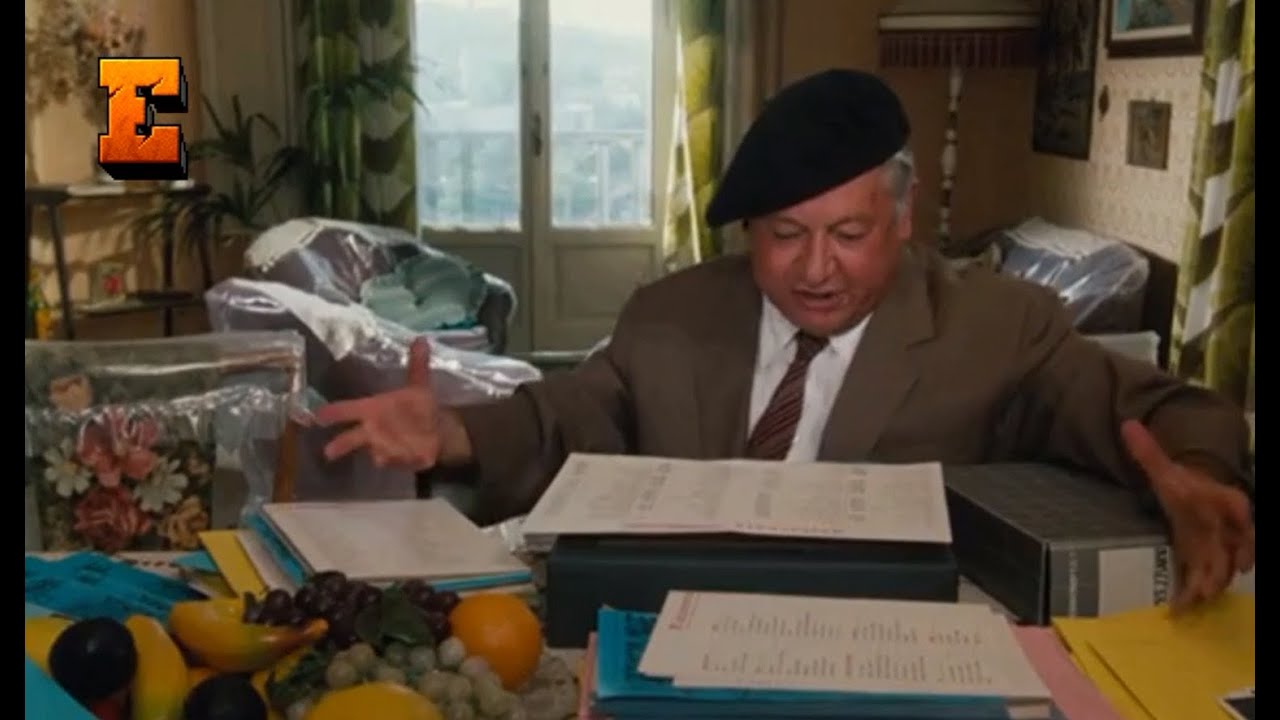 Fantozzi trova un nuovo lavoro 😅 - YouTube