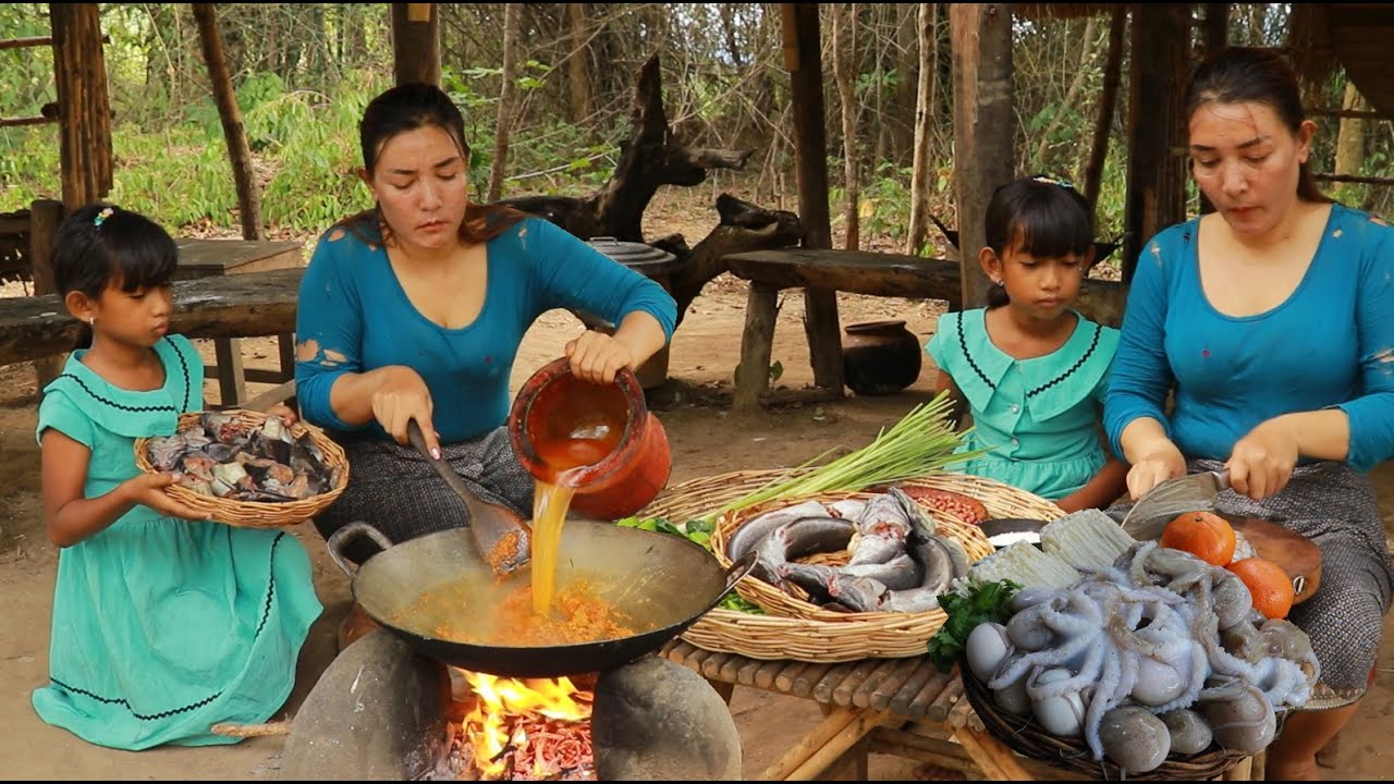 Yummy! Fish recipe-Mother cooking fish spicy with spice so tasty-Steam ...