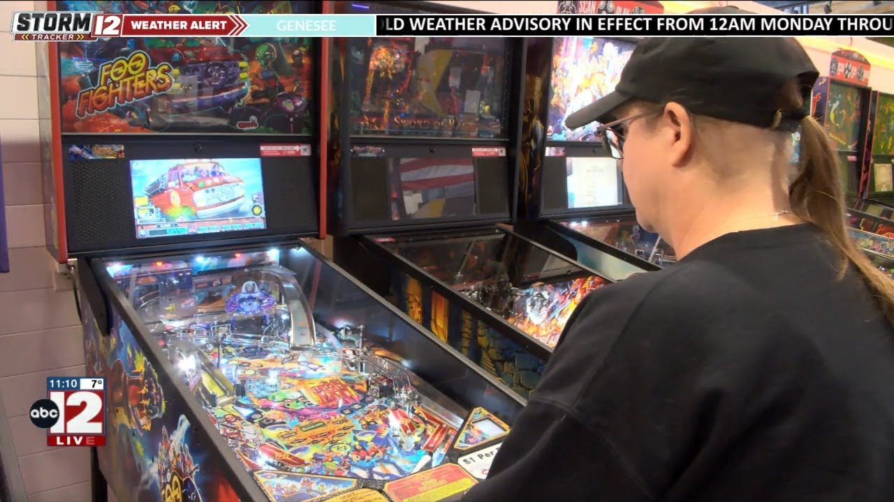 Bay City hosts women's pinball championship - YouTube
