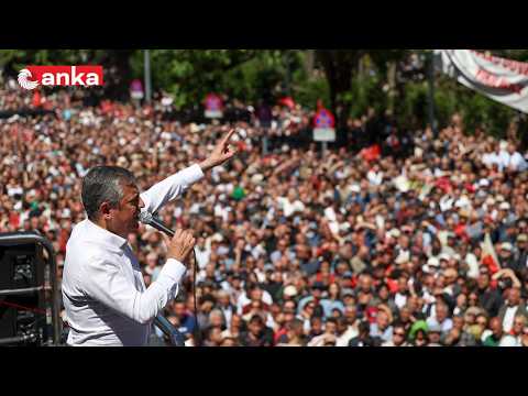 Özgür Özel'in CHP Ankara İl Başkanlığı önünde halkla bayramlaşma programı #Canlı