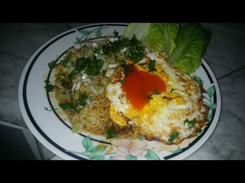 Enak banget! Cara membuat indomie goreng ala arab saudi - YouTube