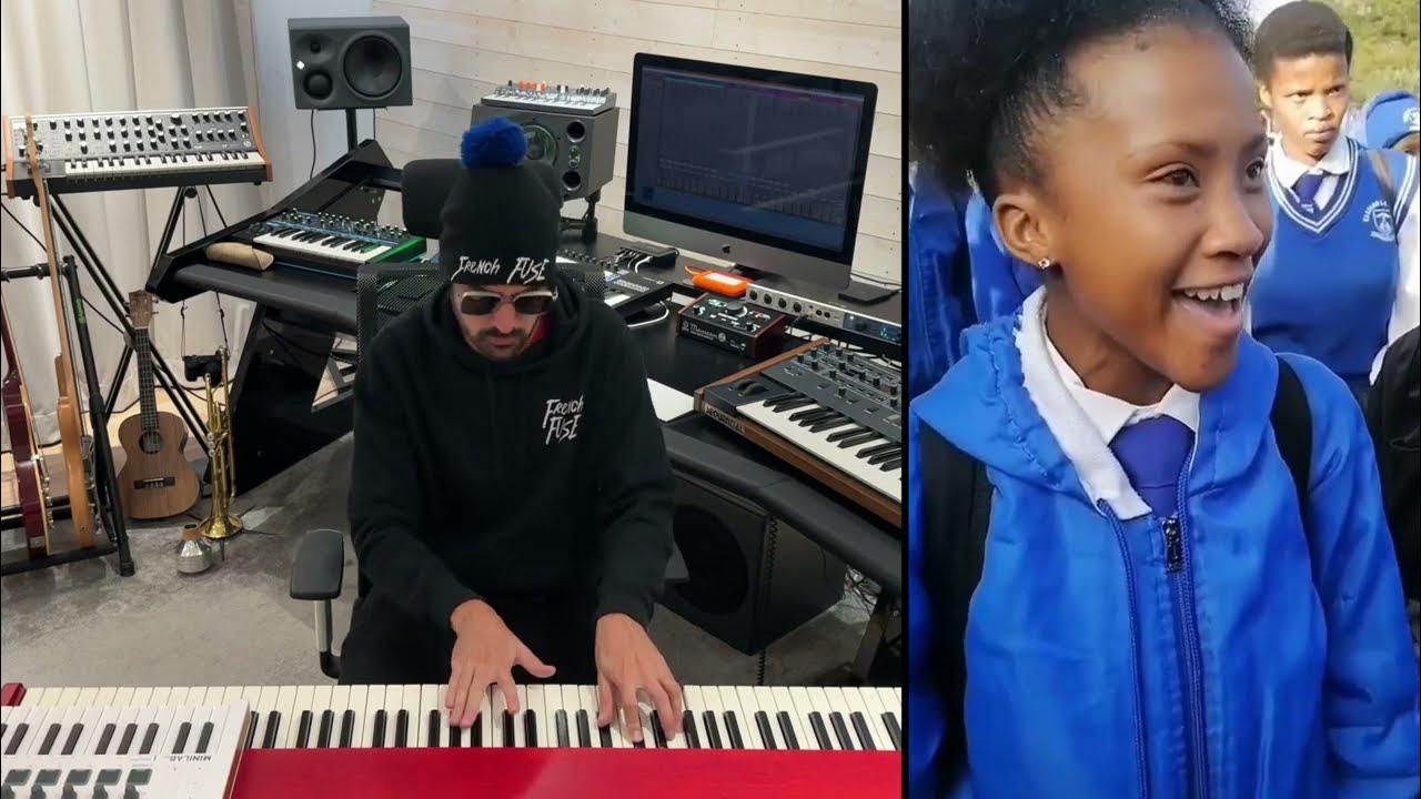 French Fuse - South African Schoolchildren singing - YouTube