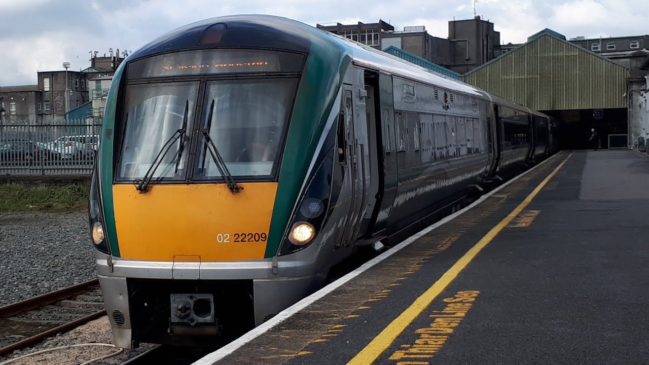 IÈ 22000 Class ICR Train - Galway Ceannt Station,Co.Galway - YouTube