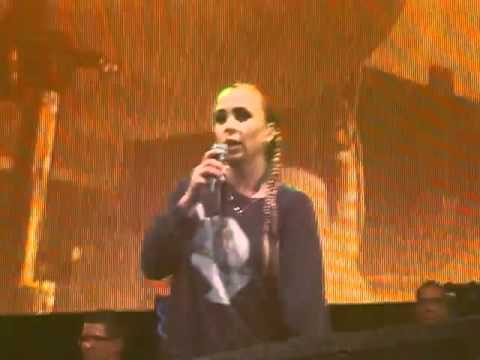 Anouk - Modern World live @ Delta Lloyd North Sea Regatta 2011 - YouTube
