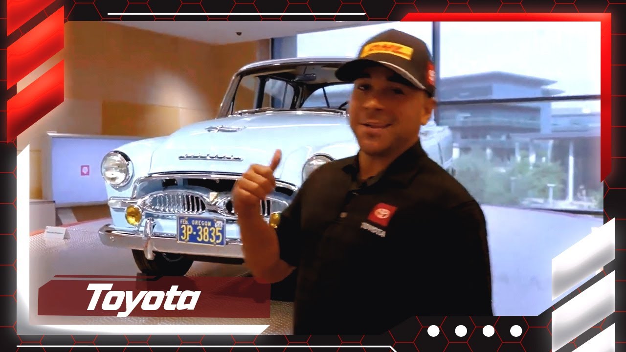JR Todd tours the Toyota Experience Center - YouTube