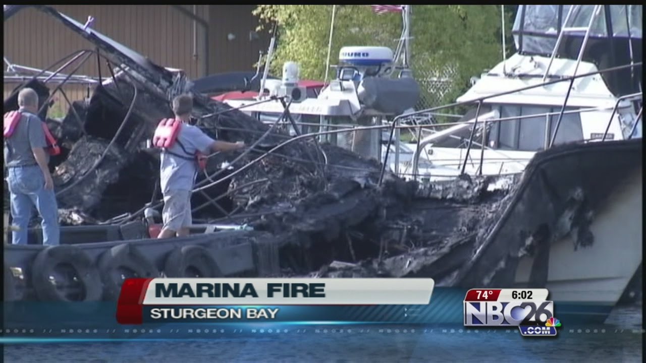 Boats destroyed in Marina fire - YouTube