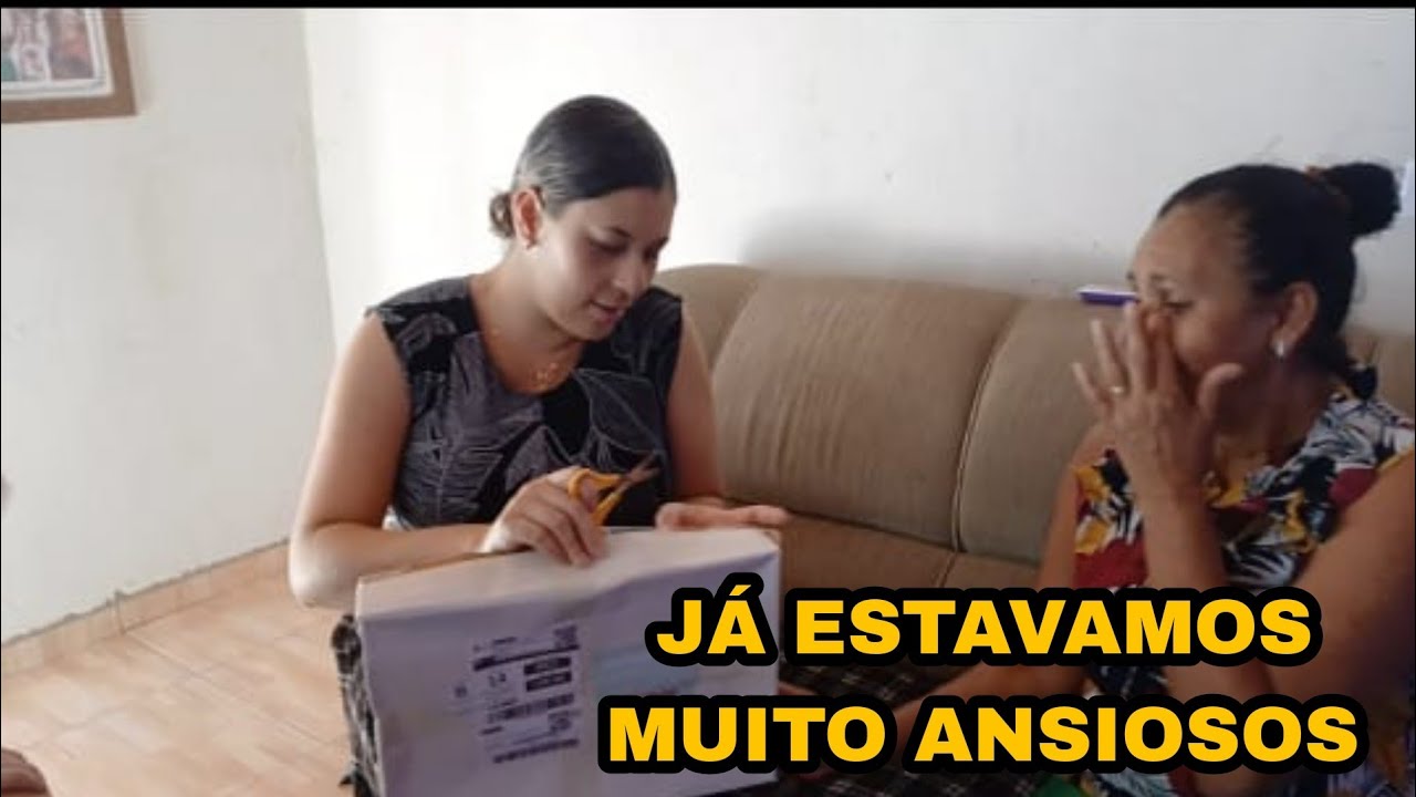 DESSA VEZ FORAM AS TITIAS QUE PRESENTEARAM A PRINCESA AYLA! - YouTube