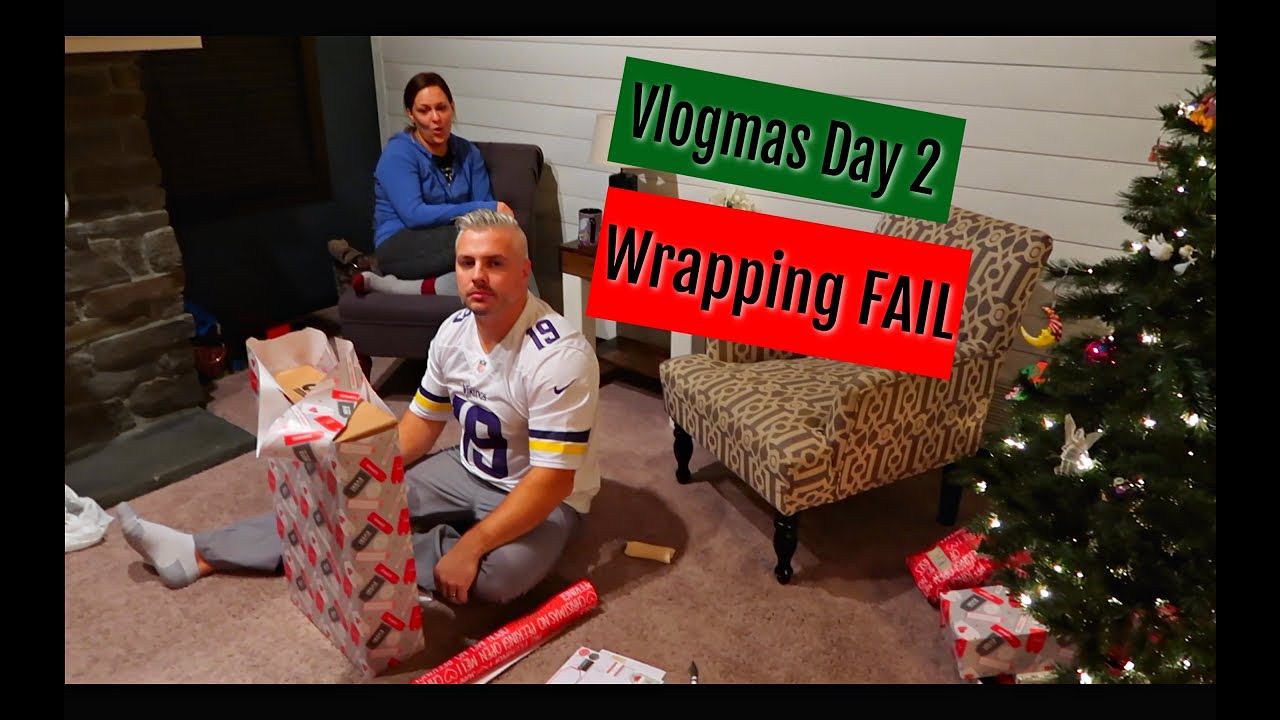 Wrapping Presents FAIL | VLOGMAS DAY 2 | - YouTube