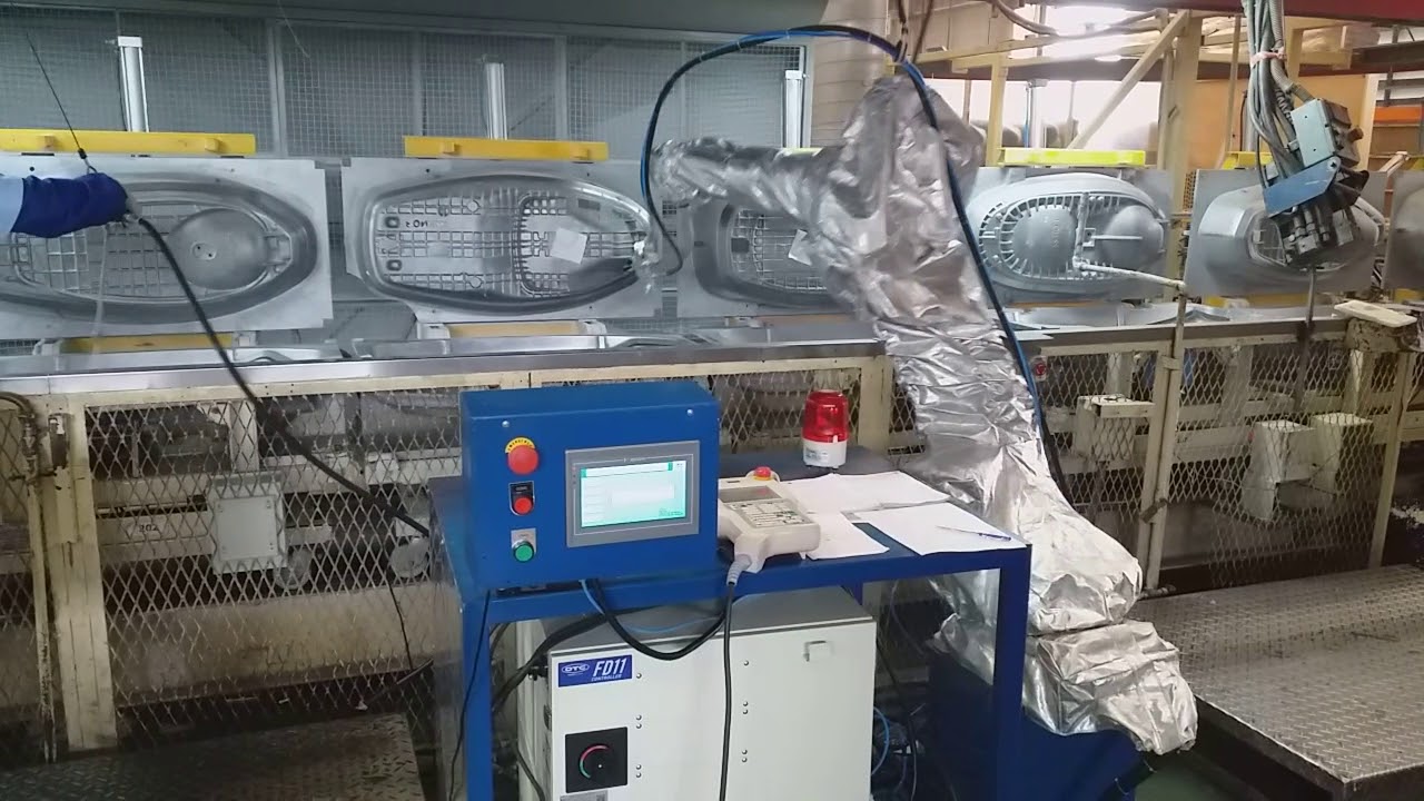 Spray robot system - YouTube