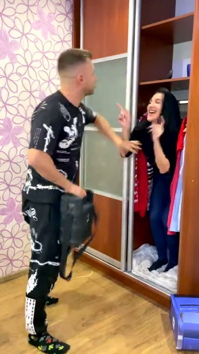 Когда девушка жестко напугала парня Shorts от Корявый Vlog Денис