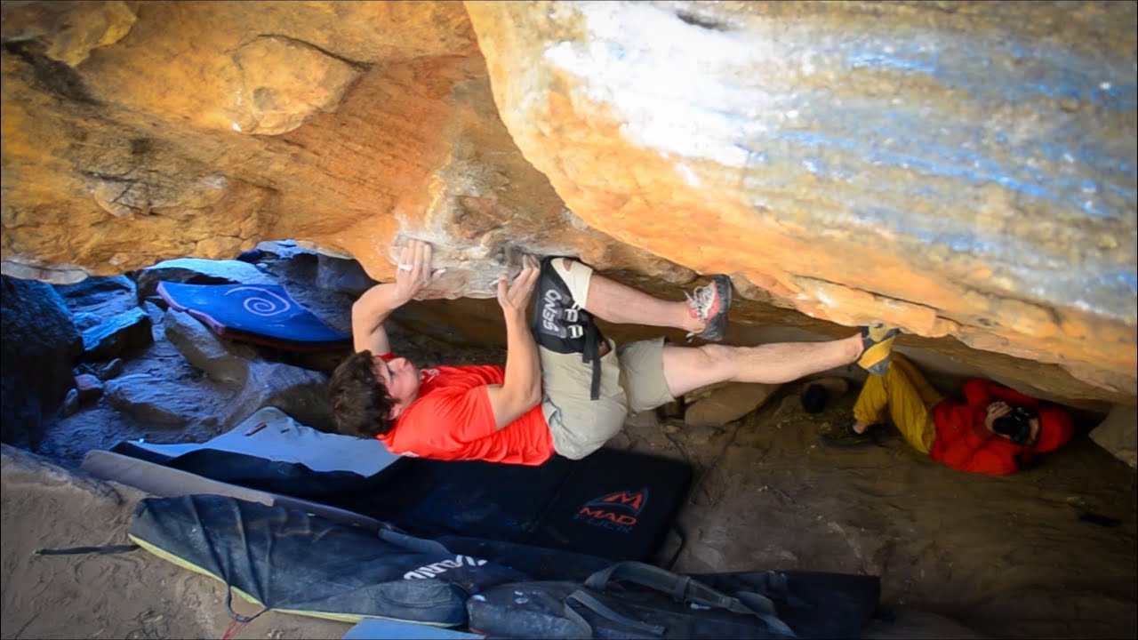 No Late Benders V11/8A - Rocklands, ZA - YouTube