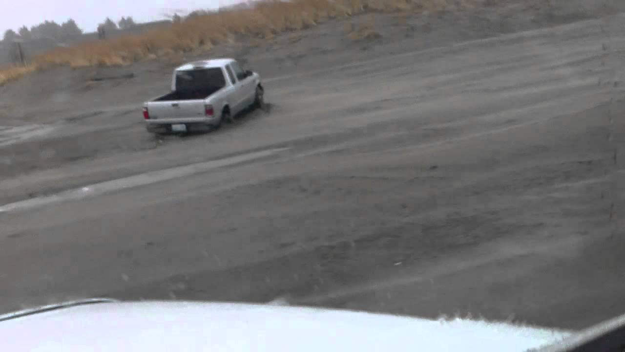 Ford Ranger stuck Oysterville beach approach - YouTube