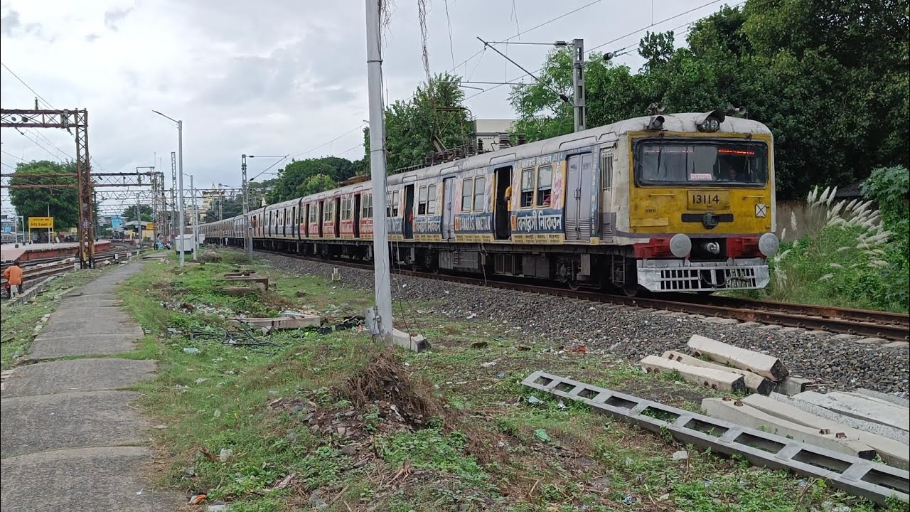 Indian railways local train smoothly living platform ll Emu local ll ...
