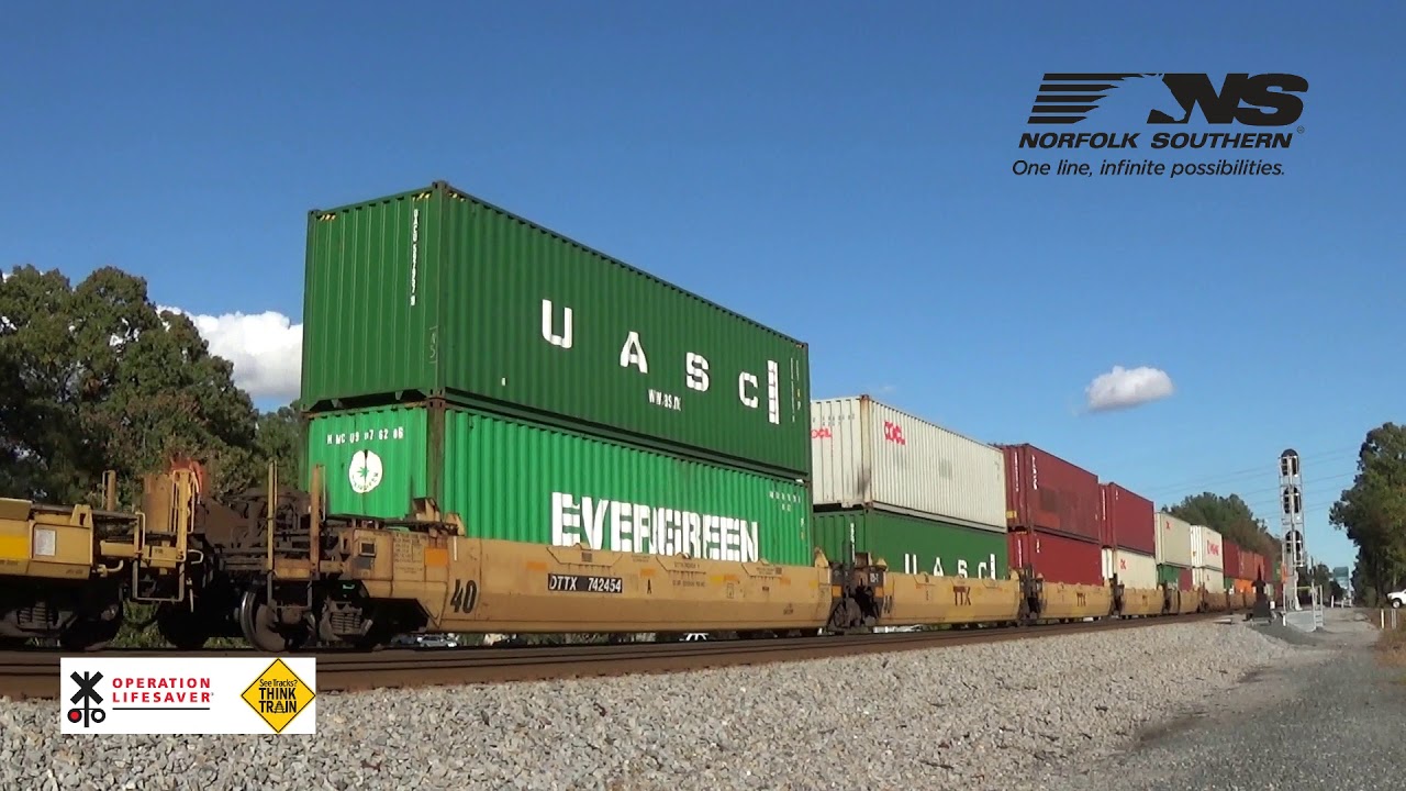 UP 6837 (GE AC44CW) trails NS 234 - YouTube