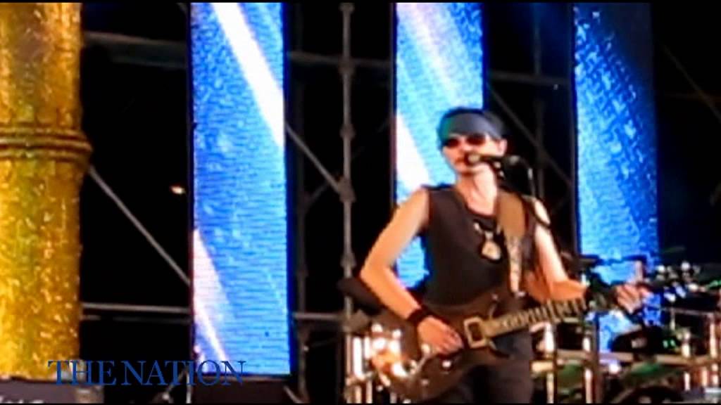 Carabao Concert in Yangon - YouTube