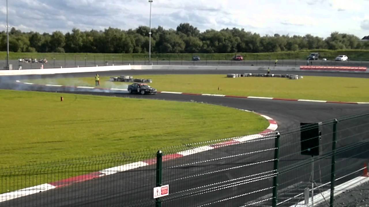 PRO DRIFT ON OVAL TRACK TULLYROAN - YouTube