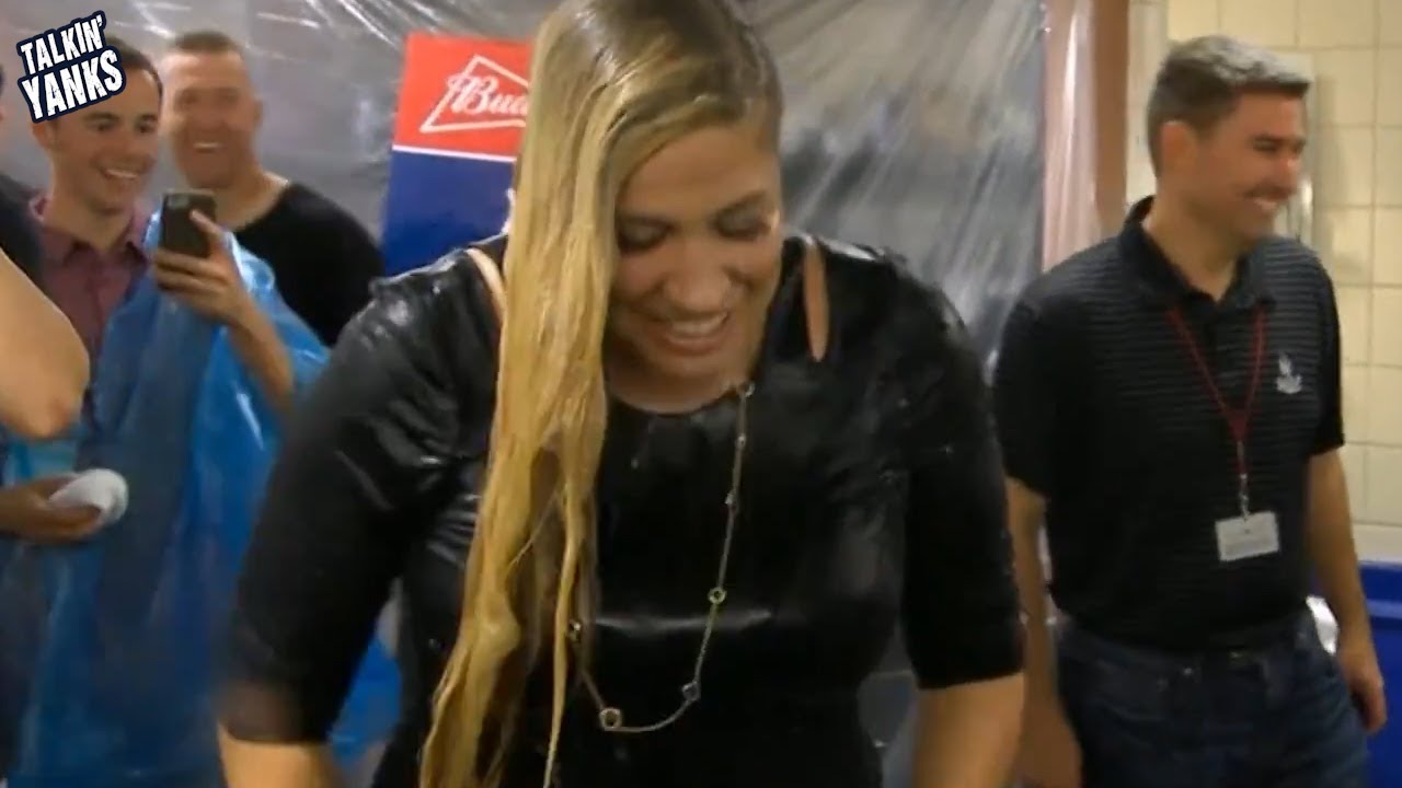 Yankees reporter Meredith Marakovits' best moments - YouTube