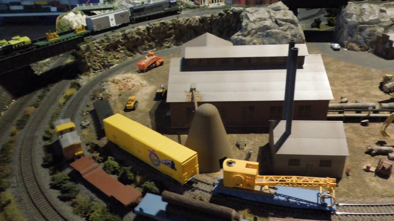 HO Scale Logging Display - YouTube