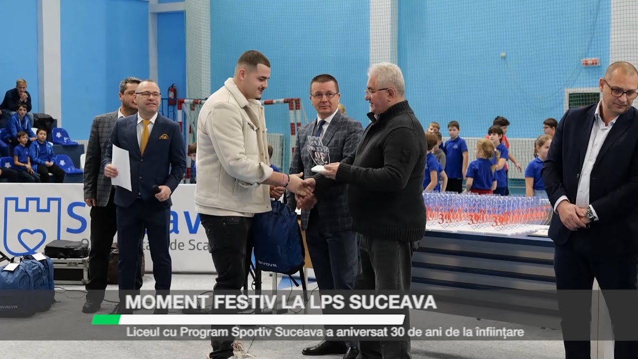 Moment festiv la LPS Suceava - YouTube