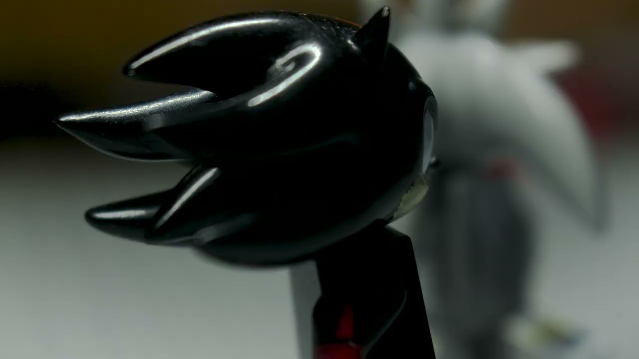 Shadow kicks Silver, but it's stopmotion - YouTube