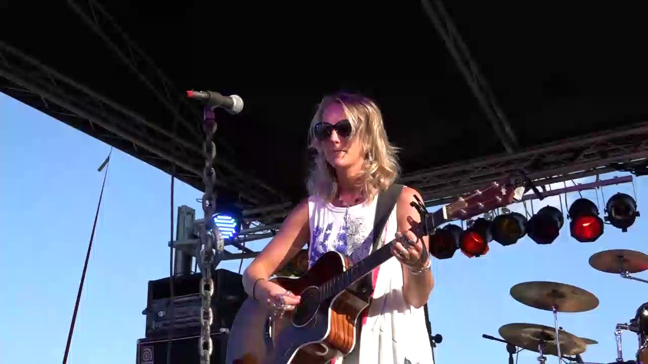 Ali Randolph & outta luck band - YouTube