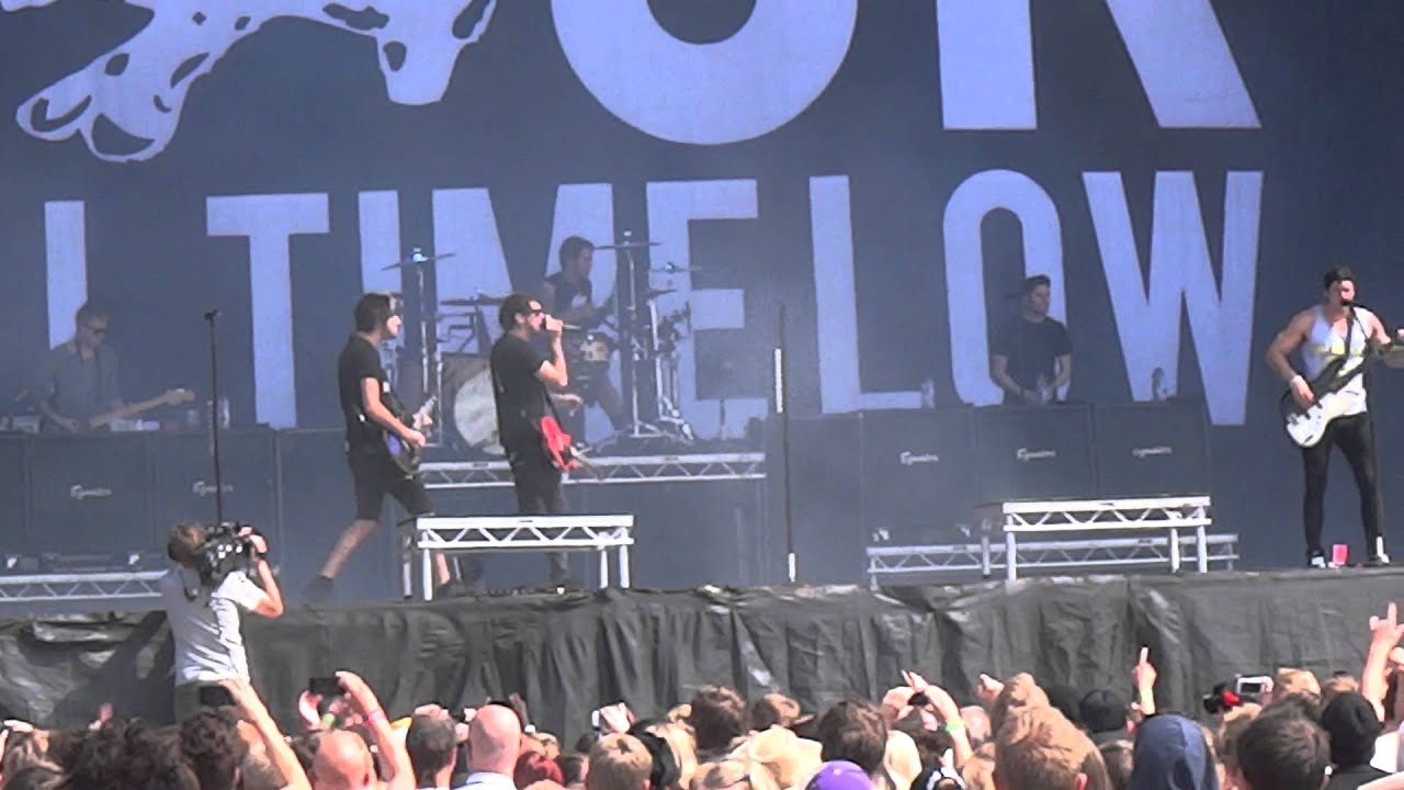 All Time Low live bråvalla 2013 Lost in Stereo - YouTube