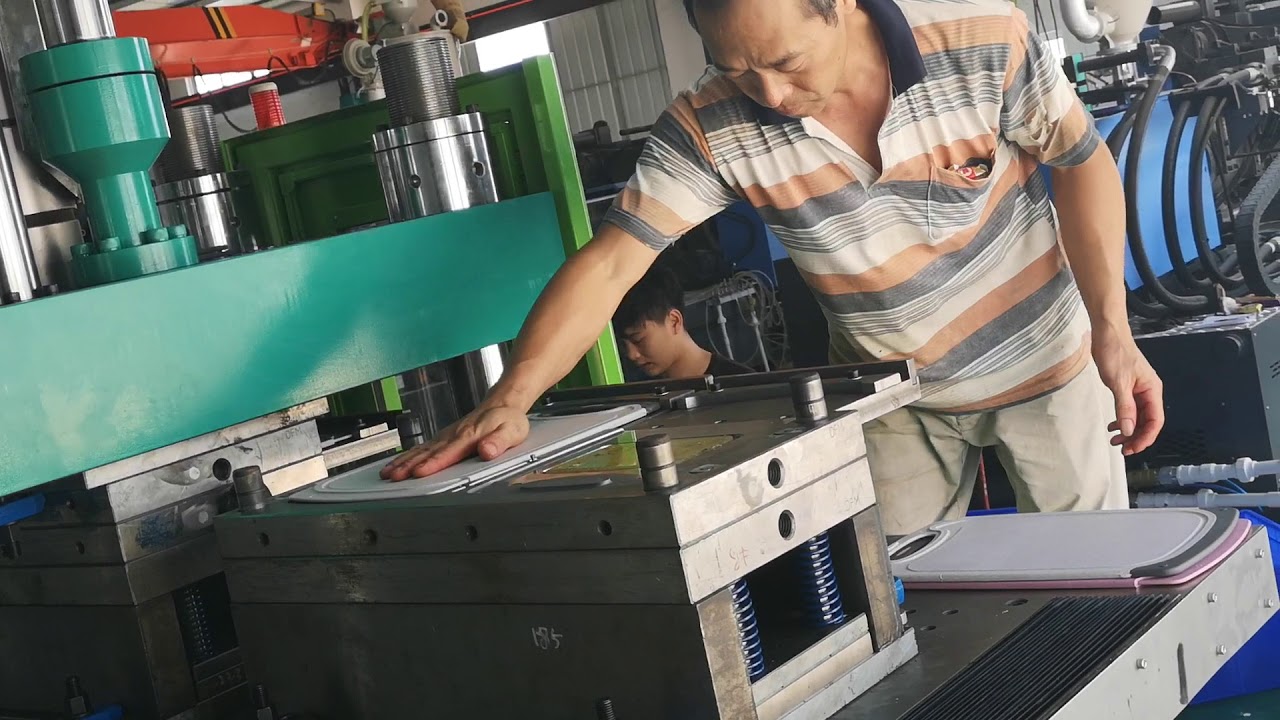 Plastic chopping/cutting board production by TW double sliding table ...
