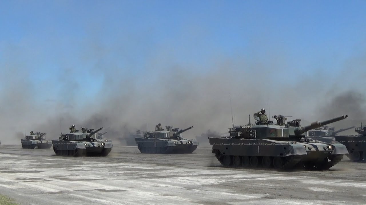 第7師団・東千歳駐屯地記念行事2018年 観閲行進 JGSDF 7th Division Military Parade 2018 - YouTube