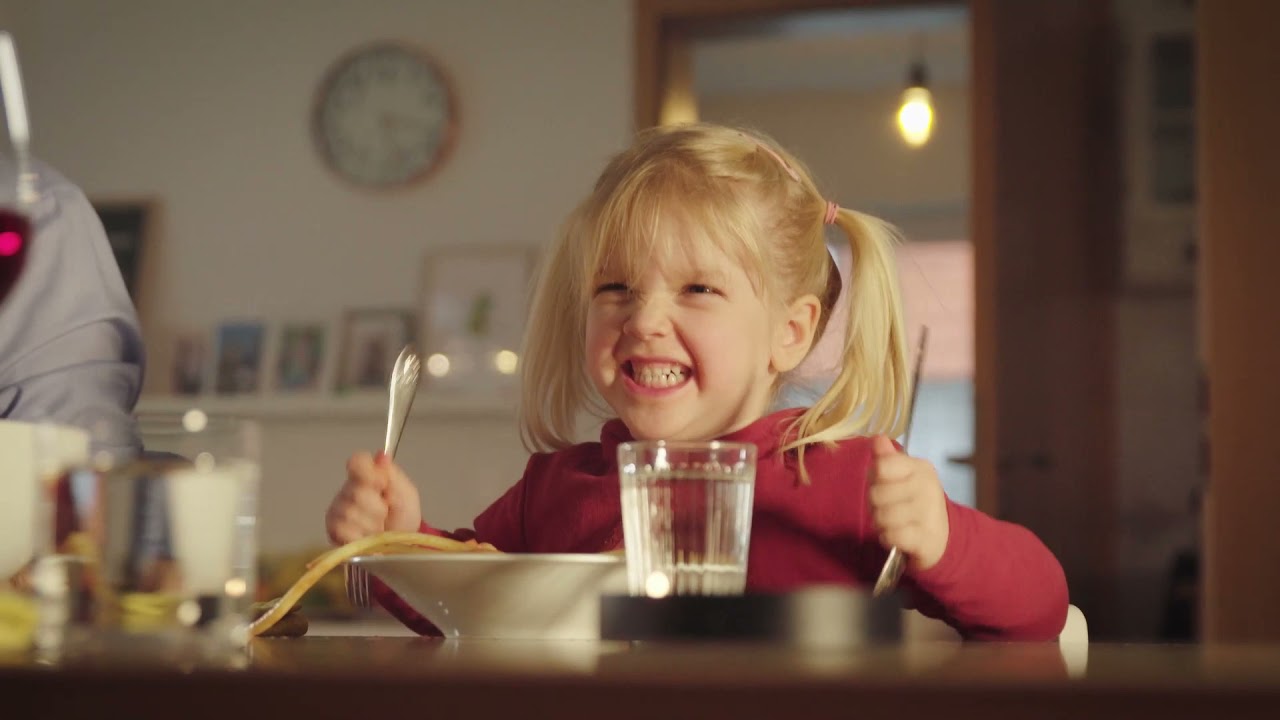 Liovent | Relaxing dinner with the little ones - YouTube