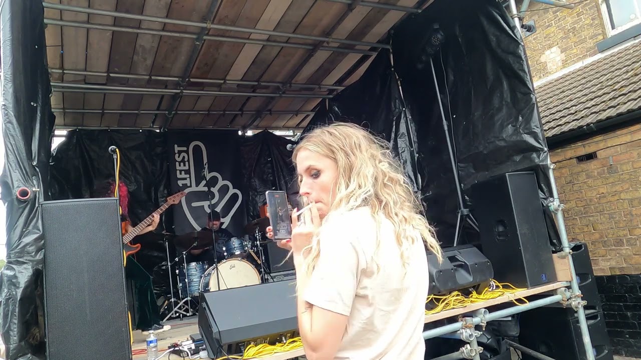 Dave Simpson Trio - Hey Joe - Live at 1 Fest Cleethorpes - YouTube