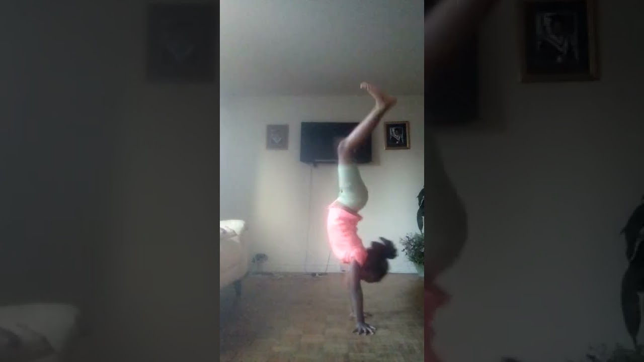 How to do a one handed cartwheel😄 - YouTube