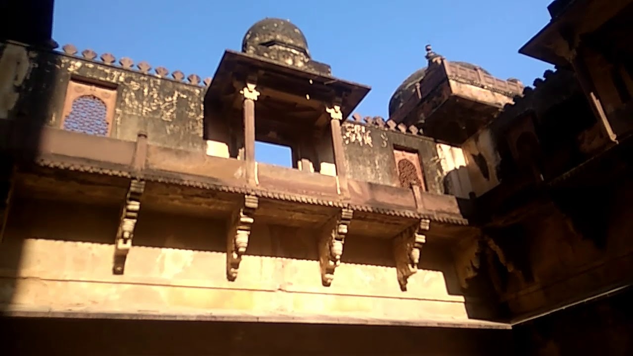 Datia Palace ( Bir Singh Mahal ) - YouTube
