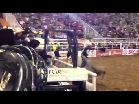 Timmy Vaughan Barretos Brazil Rodeo Festival Bull Riding bulls ride ...