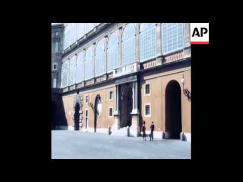 SYND 29 4 77 ARCHBISHOP OF CANTERBURY COGGAN VISITS VATICAN