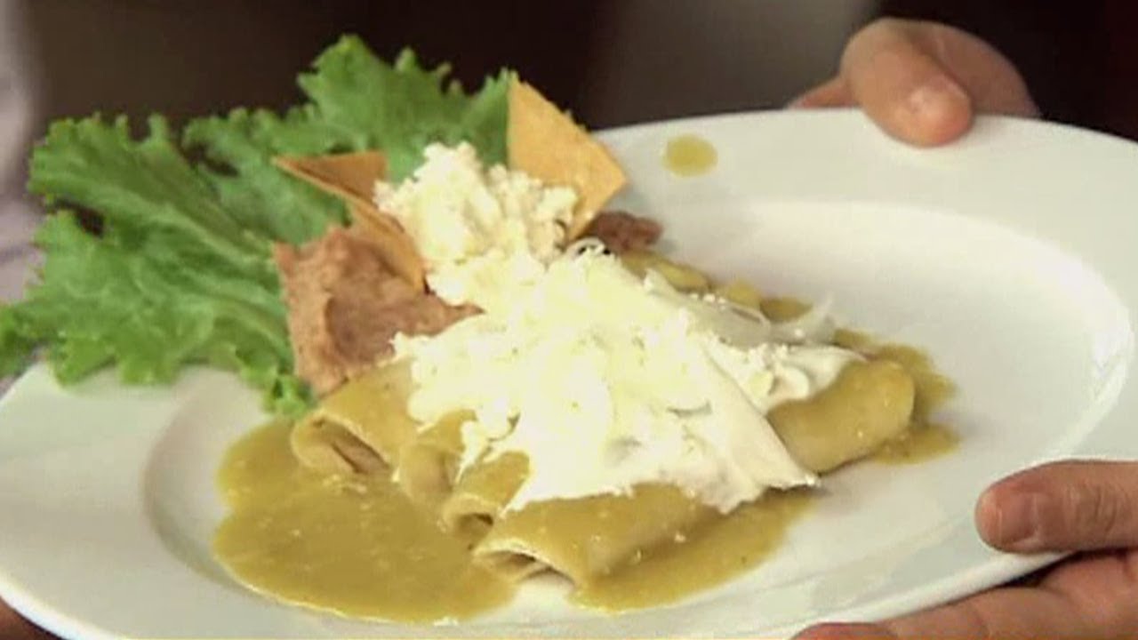 La receta original de las Enchiladas Verdes - Despierta América - YouTube