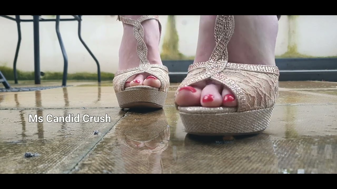 ASMR Cig crush in the rain in heels 👠 - YouTube