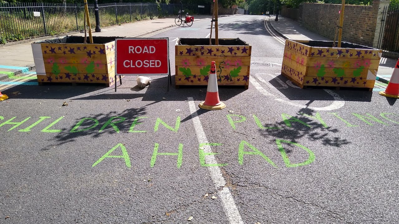 Skew Bridge modal filter, Roman Road, Tower Hamlets - YouTube