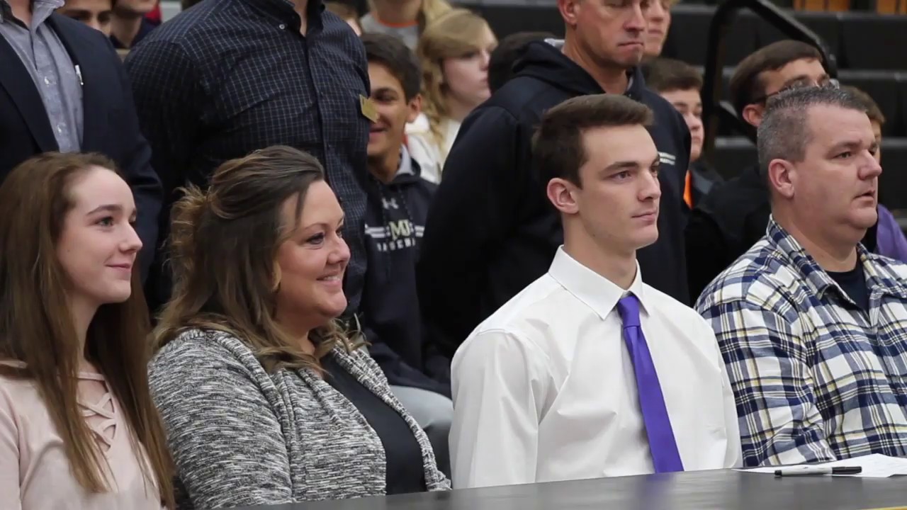2018 11 14 Signing Day Hayden Robbins - YouTube