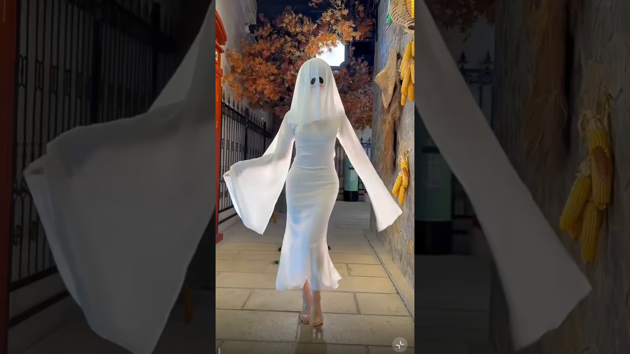 Beautiful Chinese Girl In Ghost Custom ️👻 - YouTube