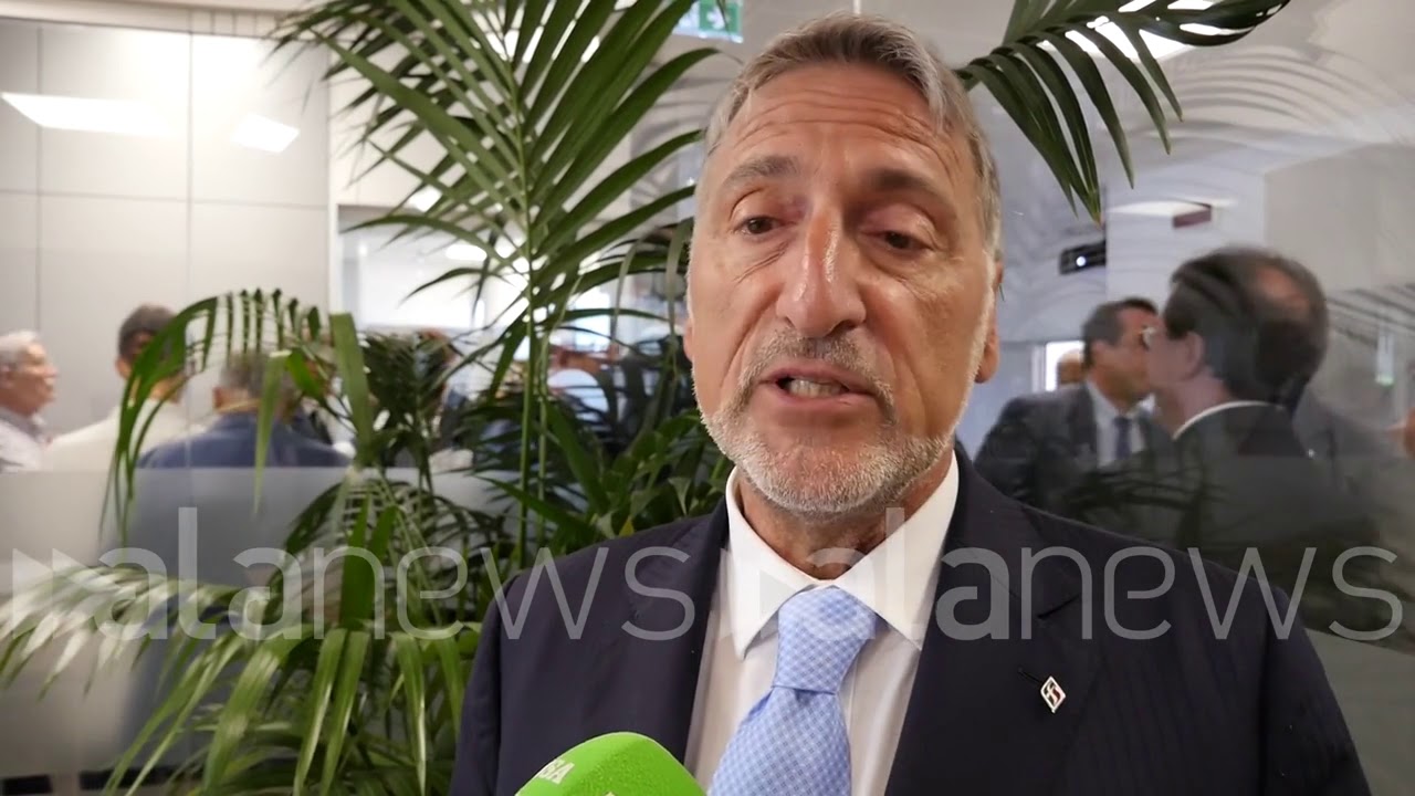 Milano, Italferr inaugura la nuova sede operativa - YouTube