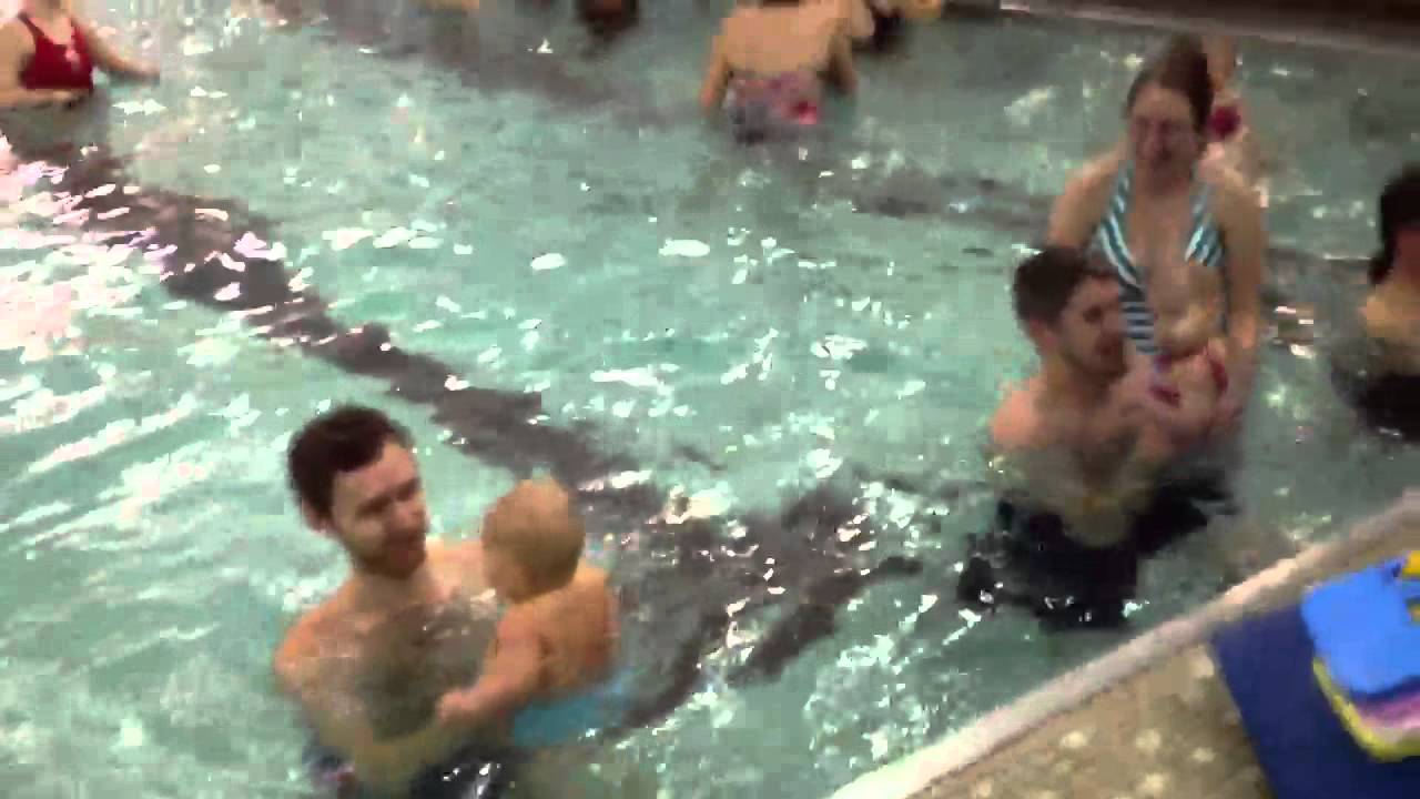 Freddie in the pool: part 3 - YouTube
