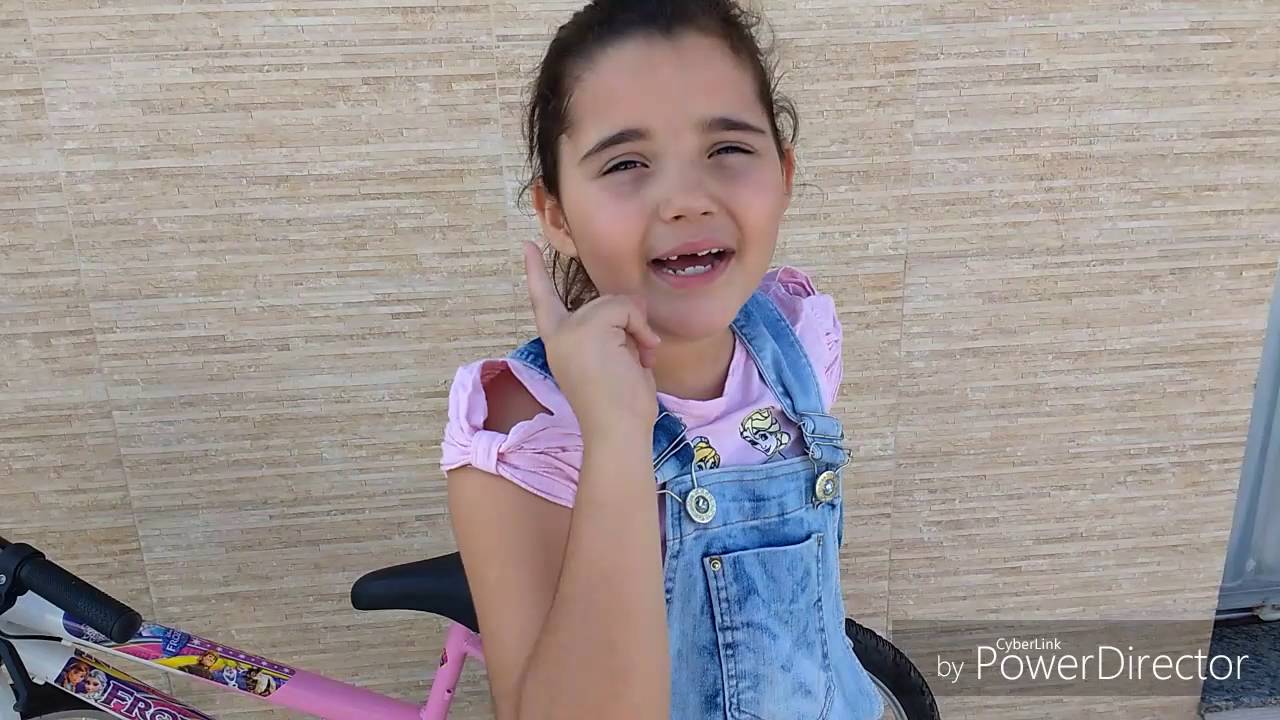 Aprendendo a andar de bicicleta sem rodinhas, rs - YouTube