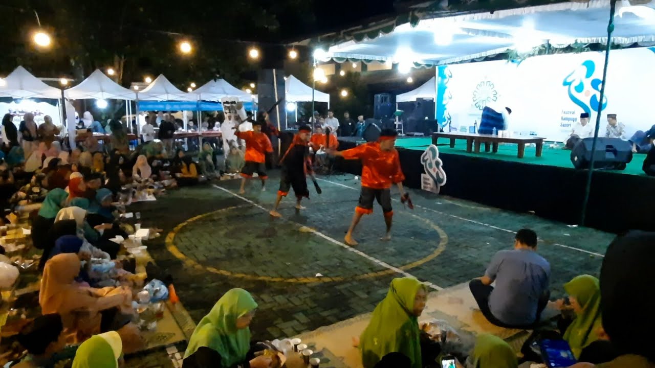 dance: Tari Cakalele | IKEMAP Halmahera Tengah - Maluku Utara - YouTube