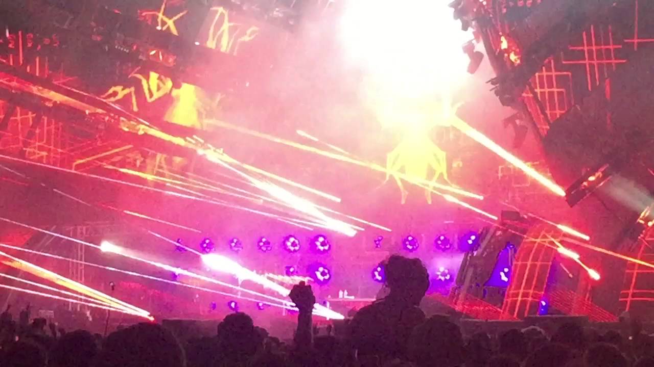 Pendulum LIVE @ Ultra 2016 - YouTube